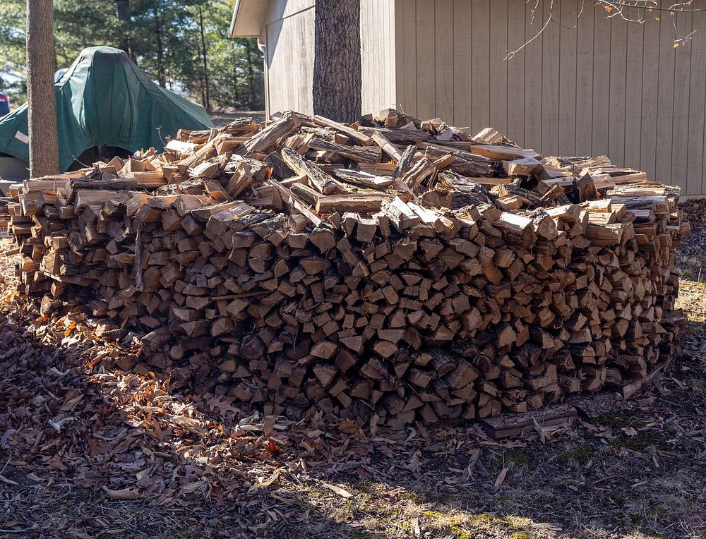Firewood ages Springboro Tree Farms | Free Photo - rawpixel