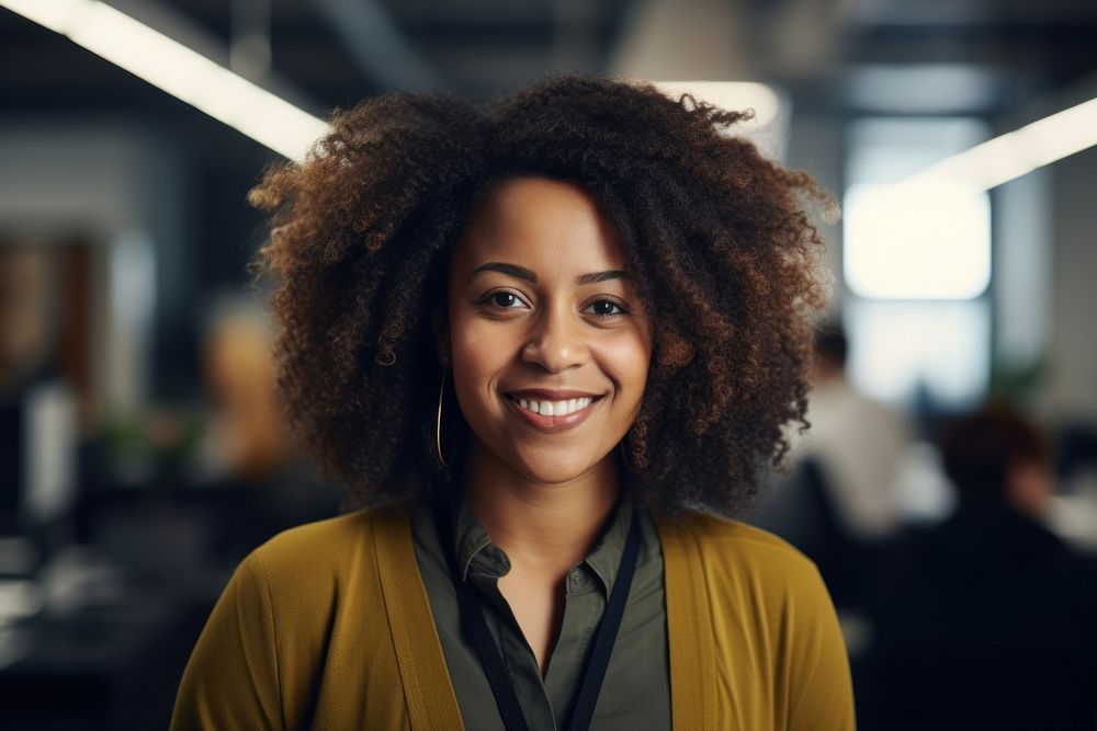 Office worker smiling photography portrait | Premium Photo - rawpixel