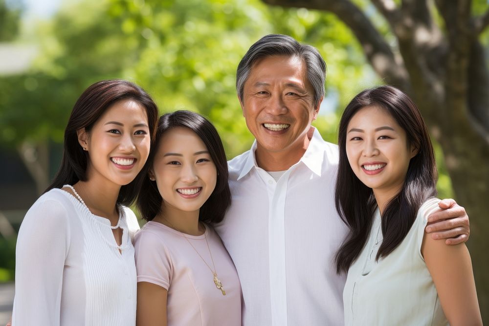 South east asian family smiling | Free Photo - rawpixel