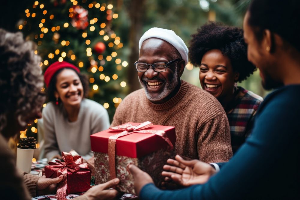 Black senior man christmas smiling | Free Photo - rawpixel