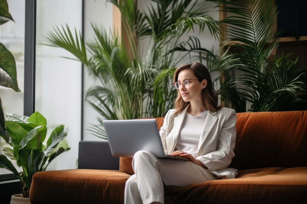 Young female tech relaxing computer | Free Photo - rawpixel