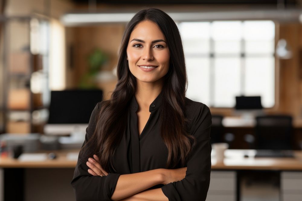 Native american business woman crossing | Free Photo - rawpixel