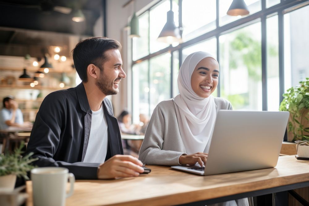 Muslim Indonesian woman laptop computer | Premium Photo - rawpixel