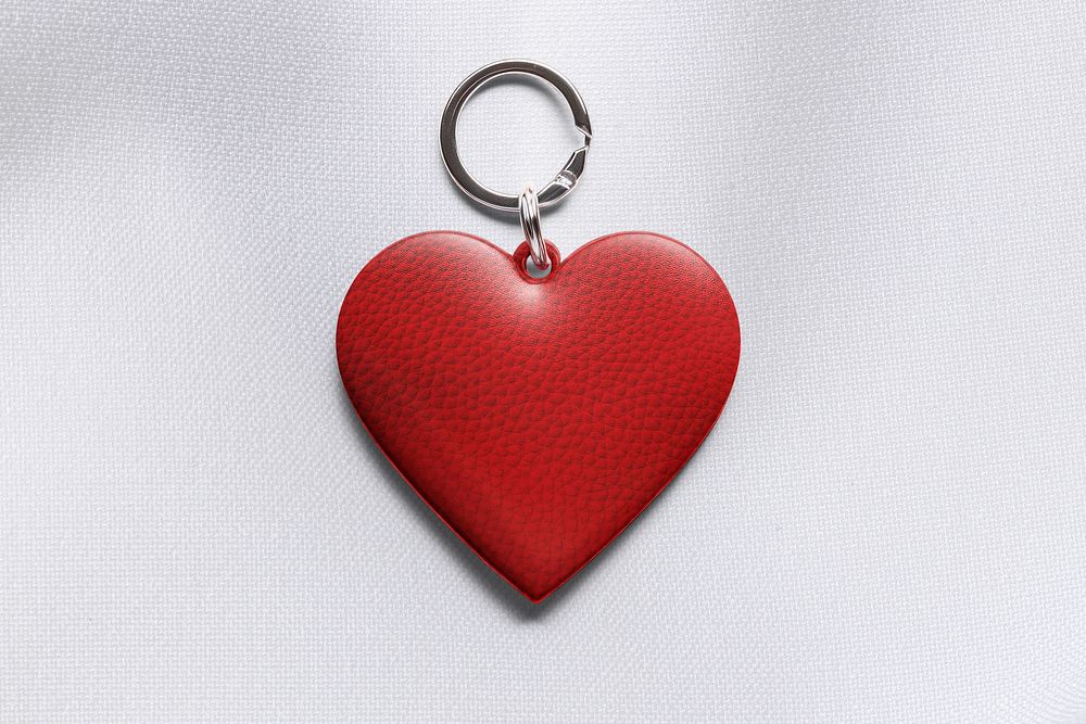 Red heart keychain | Premium Photo - rawpixel