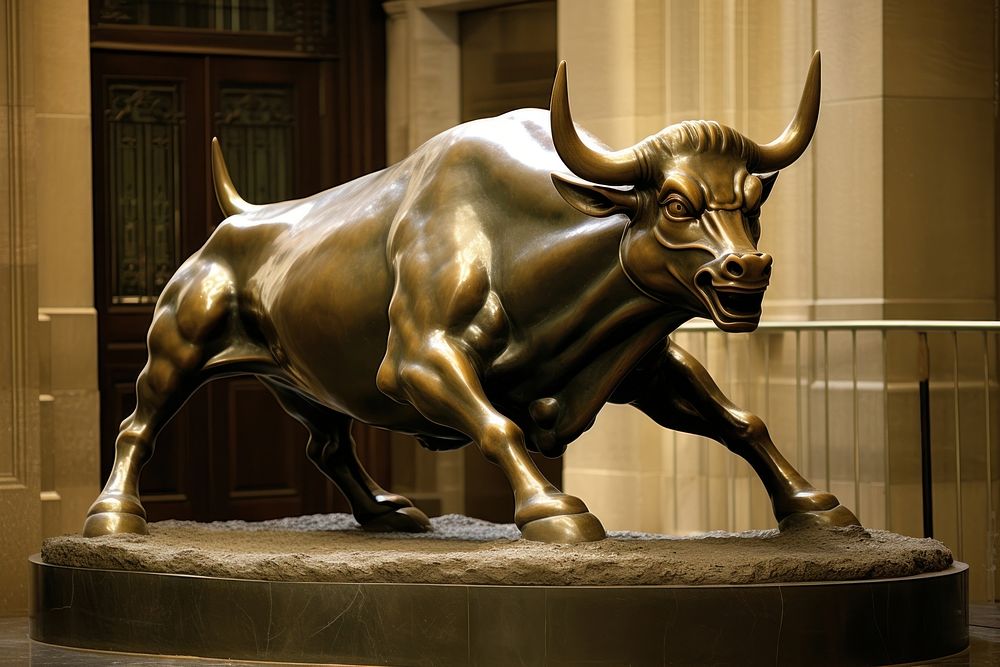 Charging Bull Sculpture bronze livestock | Premium Photo - rawpixel