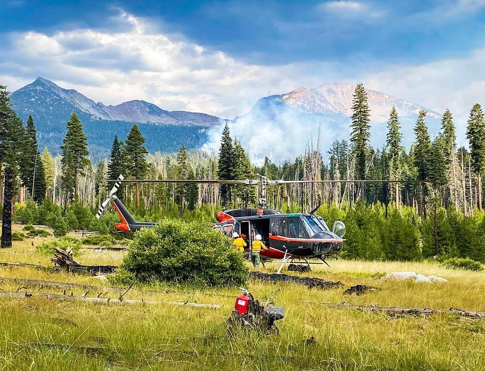 Red FireYosemite helitack crew supports | Free Photo - rawpixel