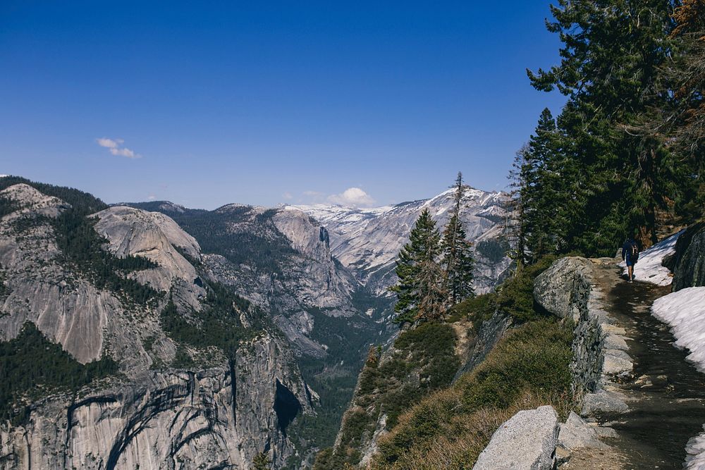 tops mountains Yosemite, free public | Free Photo - rawpixel