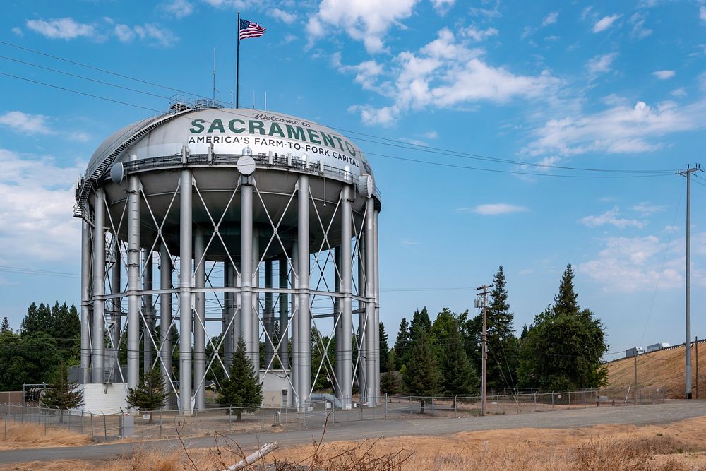 Sacramento Water Tower, Meadowview, Sacramento, | Free Photo - rawpixel