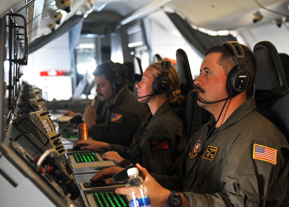 U.S. Navy Chief Aircrewman (Operator) | Free Photo - rawpixel