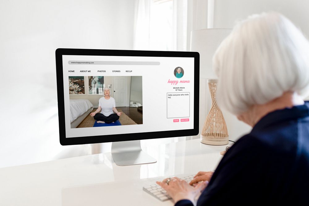 Computer screen mockup, senior woman | Premium PSD Mockup - rawpixel