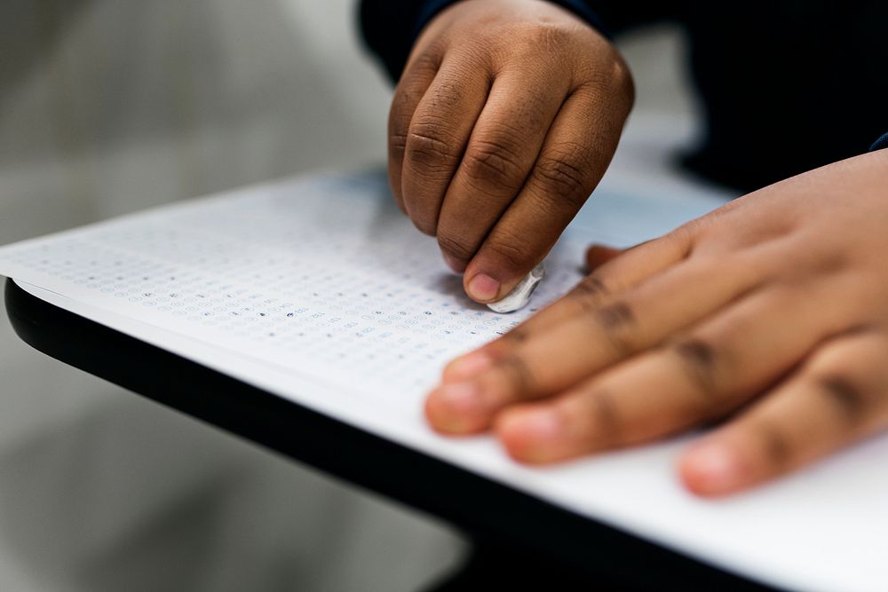 Young Muslim student taking placement | Premium Photo - rawpixel