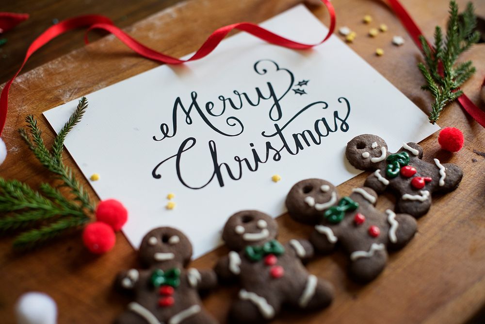 Christmas greeting card gingerbread cookies | Premium Photo - rawpixel