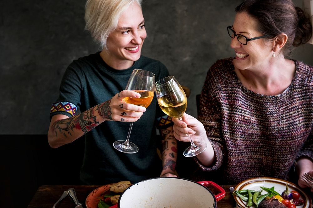 Happy people cheering with glasses | Premium Photo - rawpixel