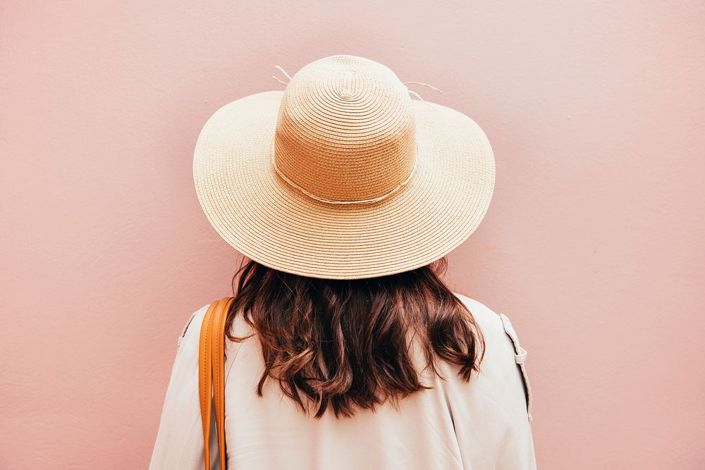 Rearview brown hair woman woven | Premium Photo - rawpixel