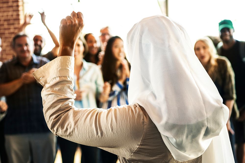 Muslim speaker in a workshop | Premium Photo - rawpixel