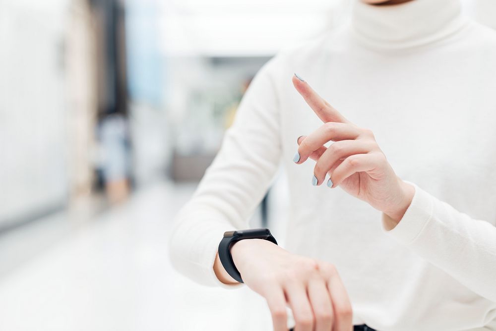 Wearable smartwatch technology future | Premium Photo - rawpixel