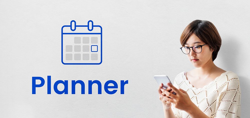 Woman planning with illustration of personal | Photo - rawpixel