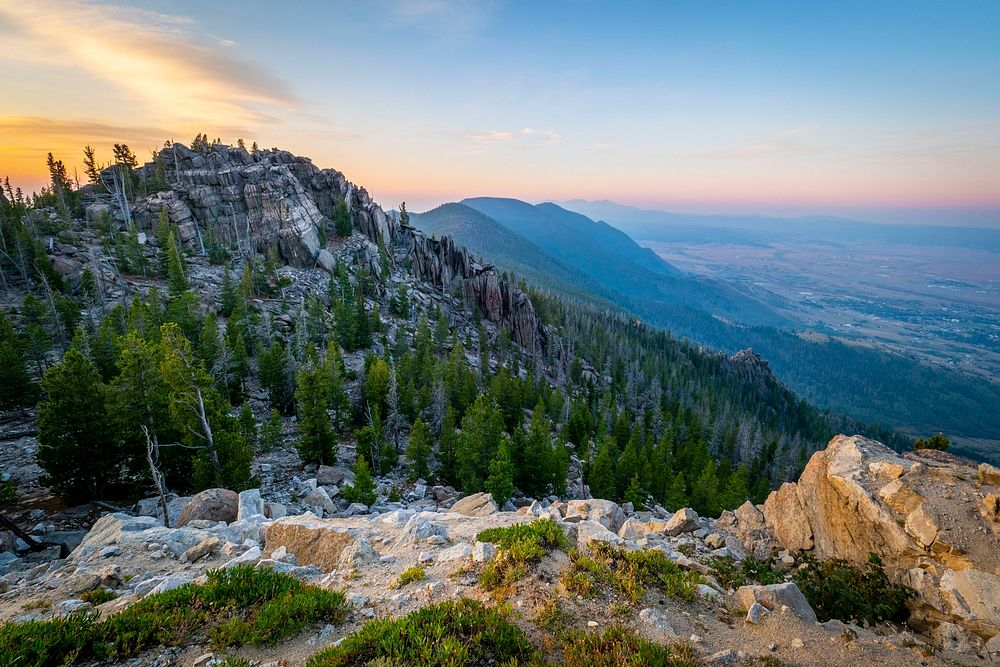 Sunrise East Ridge Butte, Montana | Free Photo - rawpixel