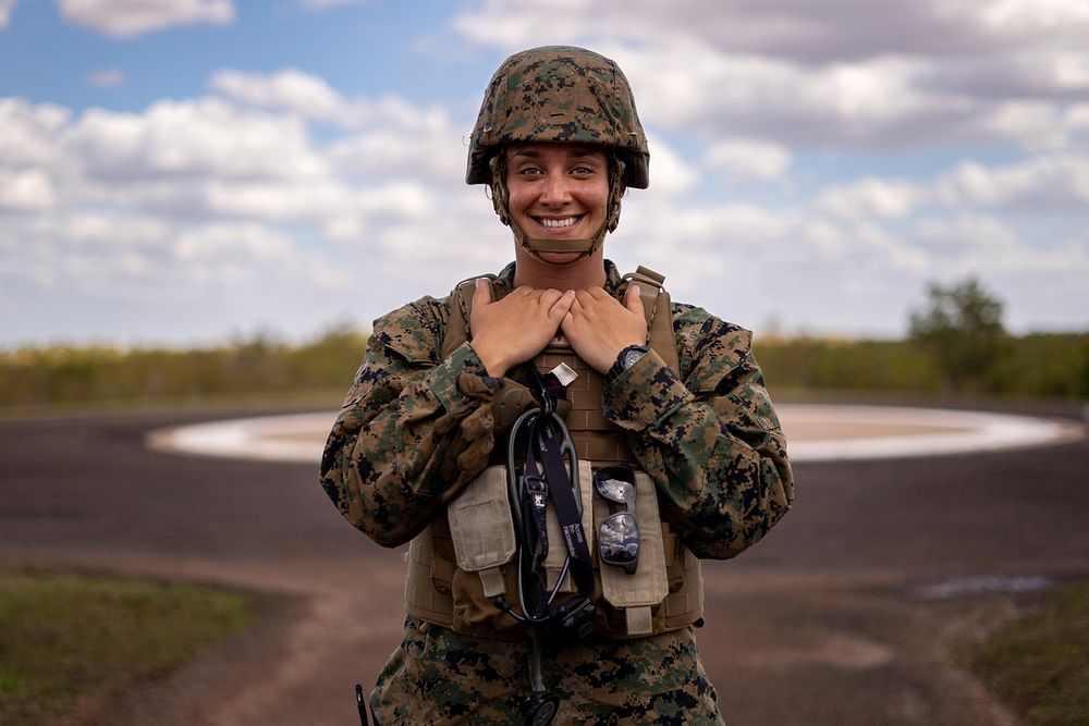 U.S. Navy Sailor Lt. Grace | Free Photo - rawpixel