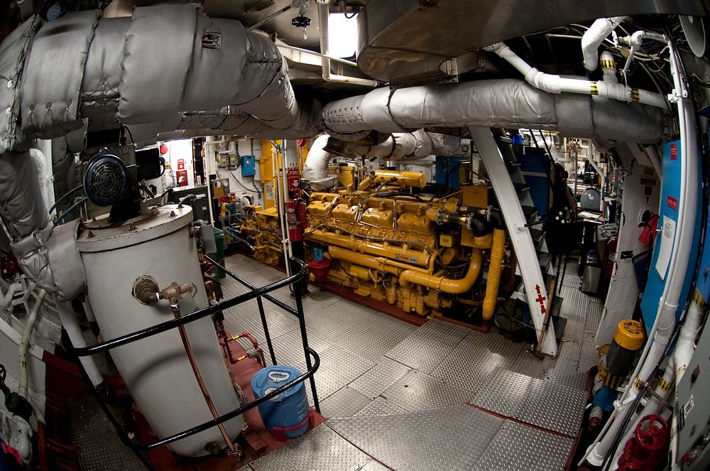 engines engine room aboard Coast | Free Photo - rawpixel