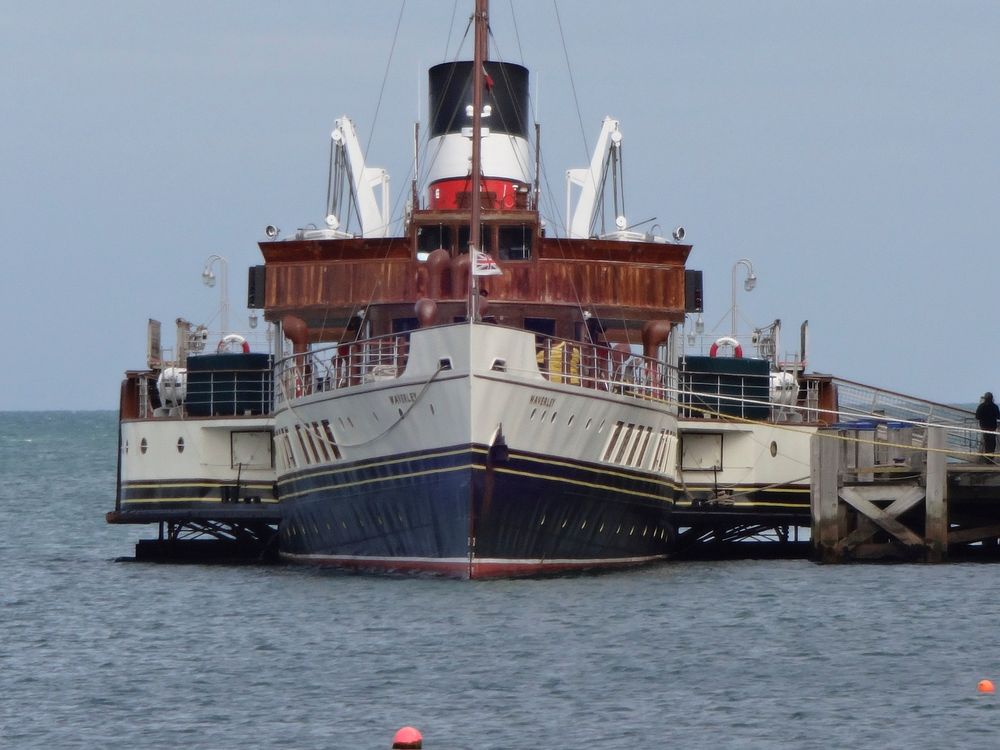 PS WAVERLEY | Free Photo - rawpixel