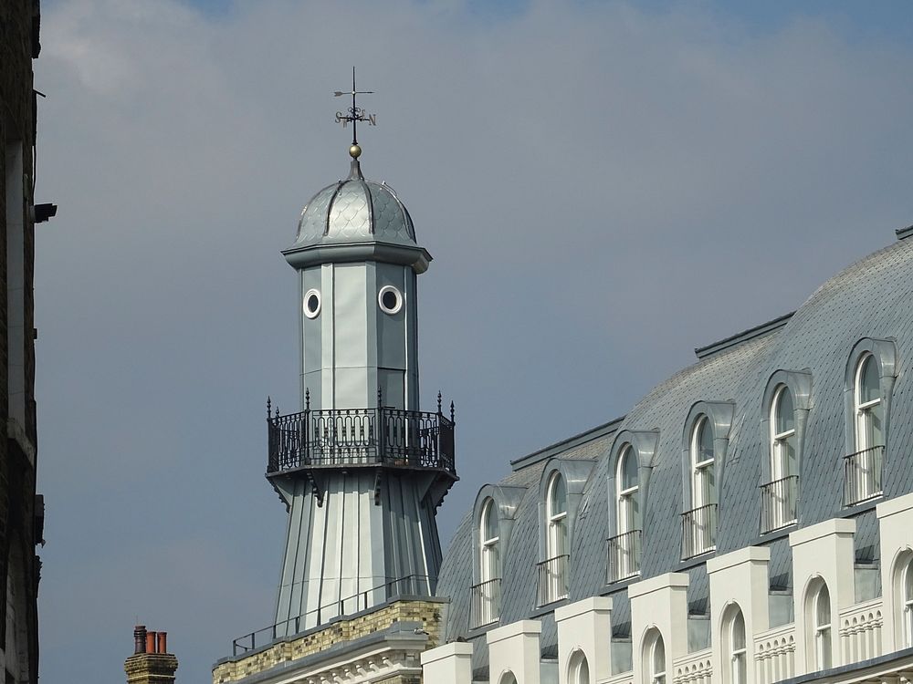 KINGS CROSS SECRET LIGHTHOUSE | Free Photo - rawpixel