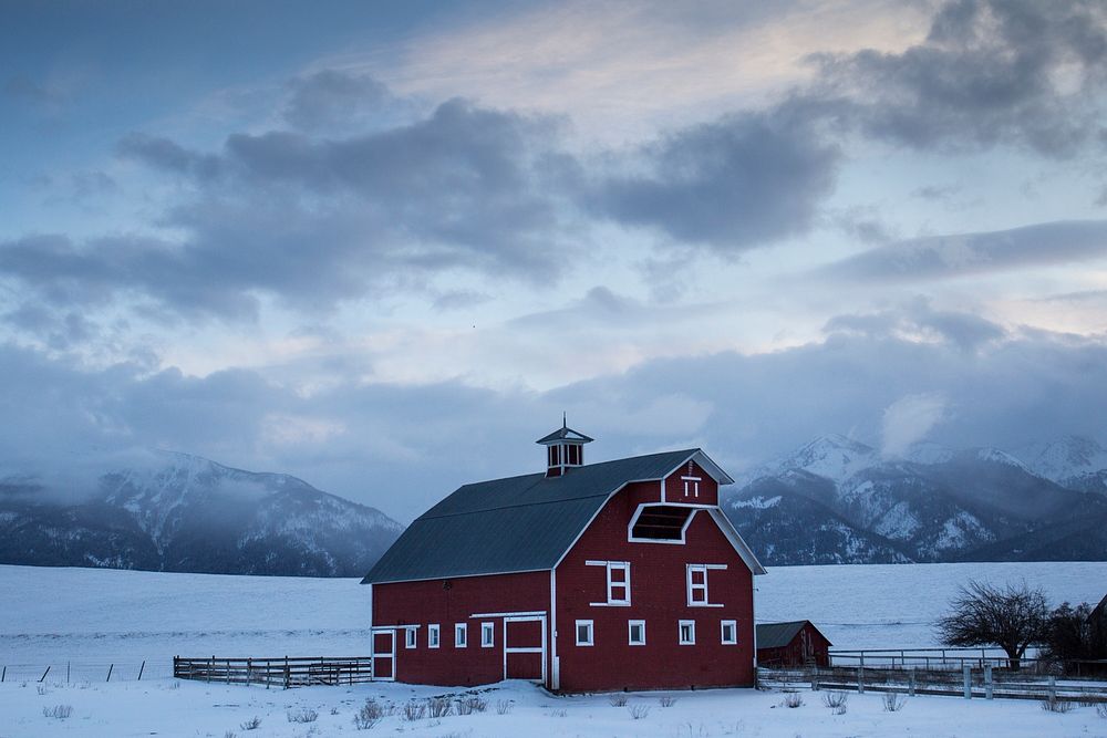 Red barn Joseph area, Oregon. | Free Photo - rawpixel