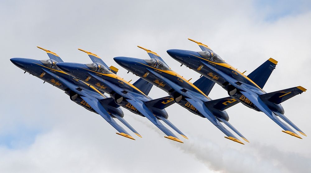 The U.S. Navy Blue Angels | Free Photo - rawpixel