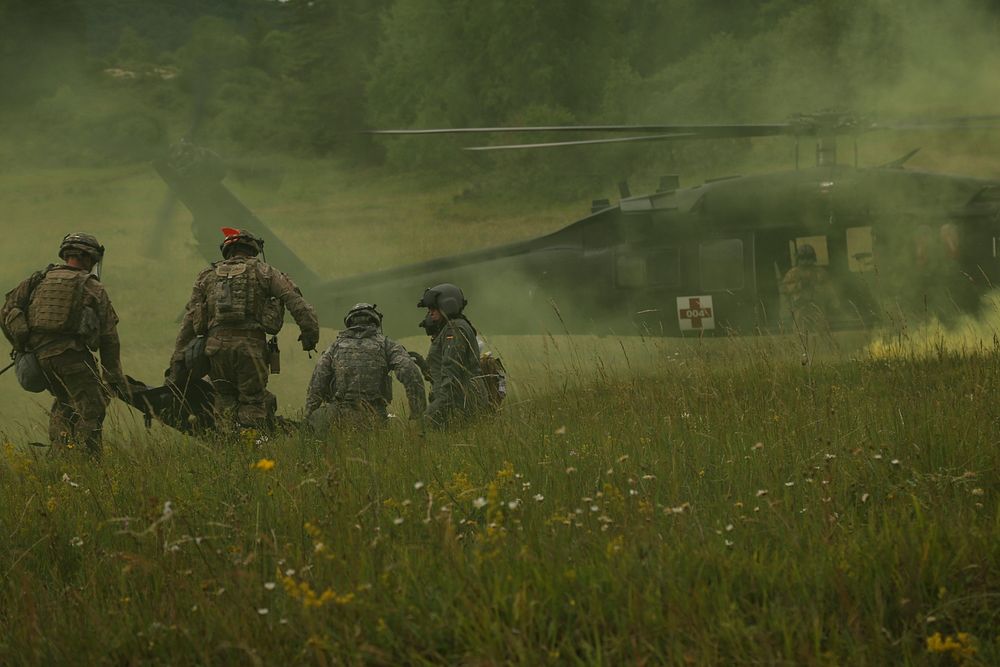 U.S Soldiers assigned 82nd Airborne | Free Photo - rawpixel