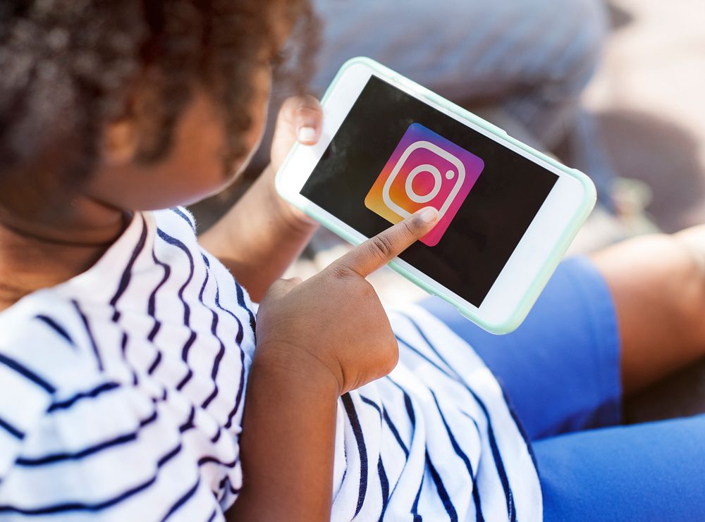 Instagram logo mobile phone. BANGKOK, | Free Photo - rawpixel