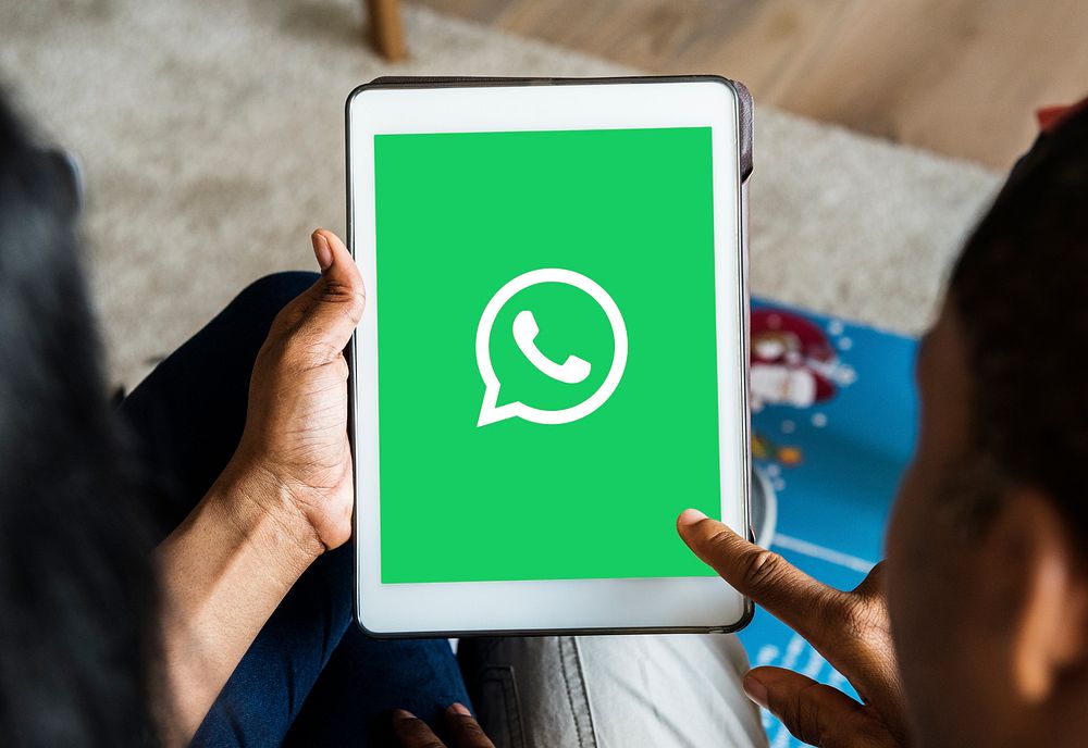 People using WhatsApp on a digital | Free Photo - rawpixel