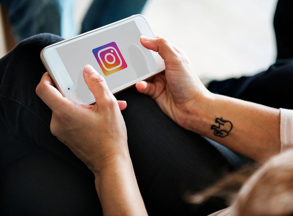Instagram logo mobile phone screen | Free Photo - rawpixel