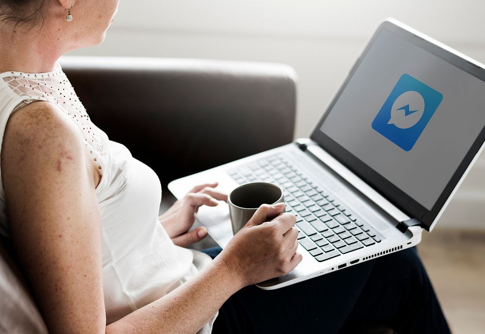 woman using Facebook Messenger laptop. | Free Photo - rawpixel