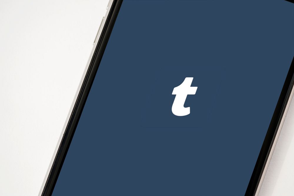 Tumblr application on a mobile | Free Photo - rawpixel