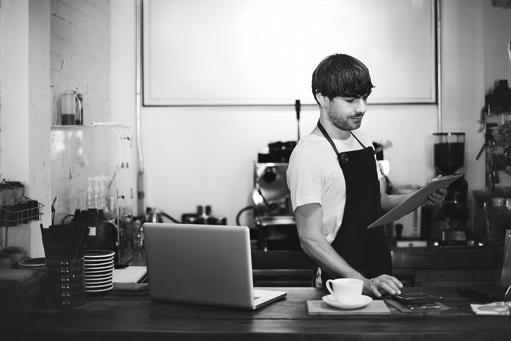 Barista Cafe Making Coffee Preparation | Premium Photo - rawpixel