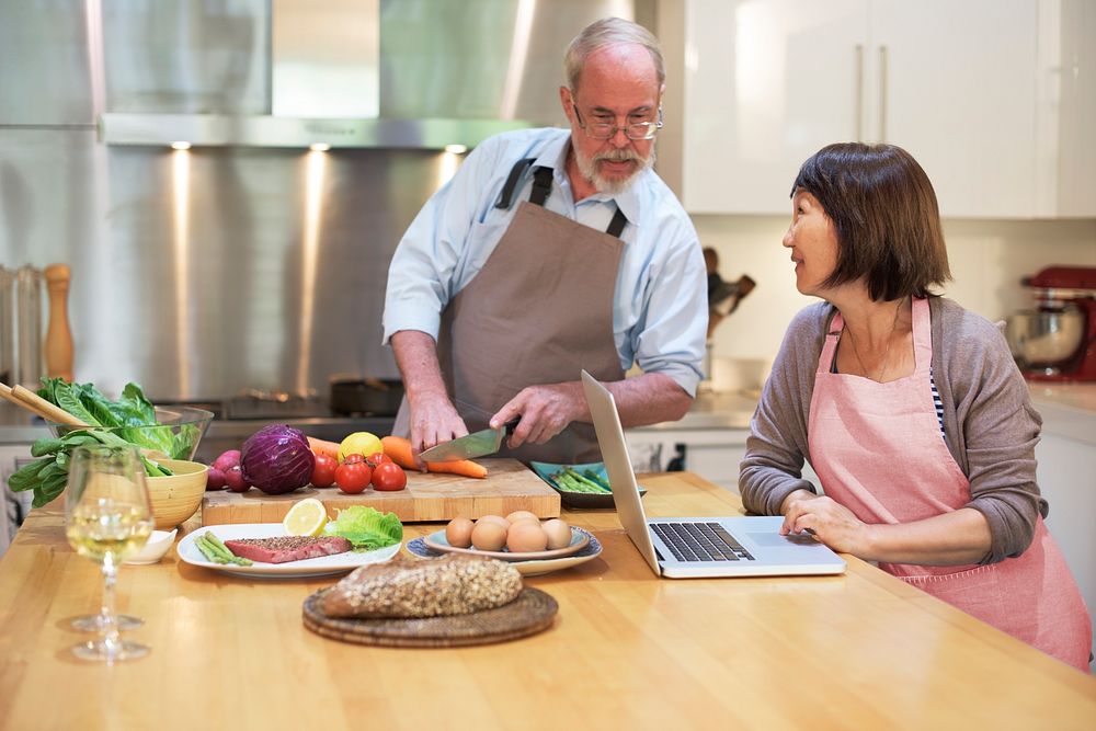Family Cooking Kitchen Preparation Dinner | Premium Photo - rawpixel