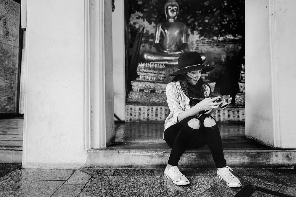 The Solo Asian Female Traveler Premium Photo Rawpixel