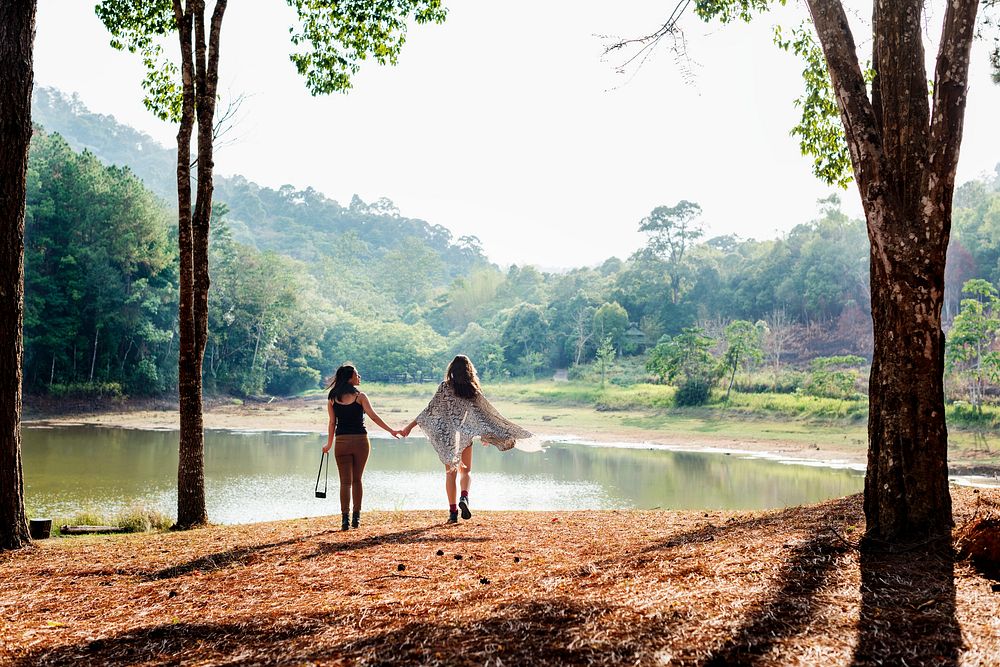 Girls Friends Exploring Outdoors Nature | Premium Photo - rawpixel