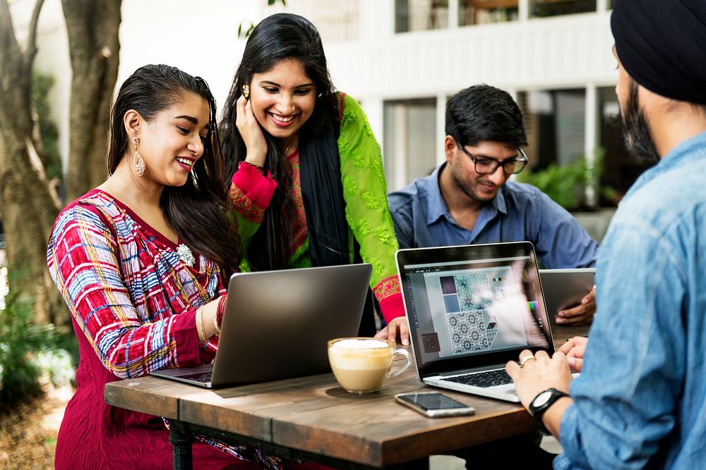 University Students Teamwork Technology Concept | Photo - rawpixel