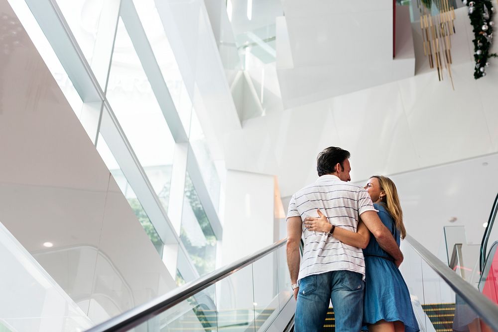 Lovely couple spending quality time | Photo - rawpixel