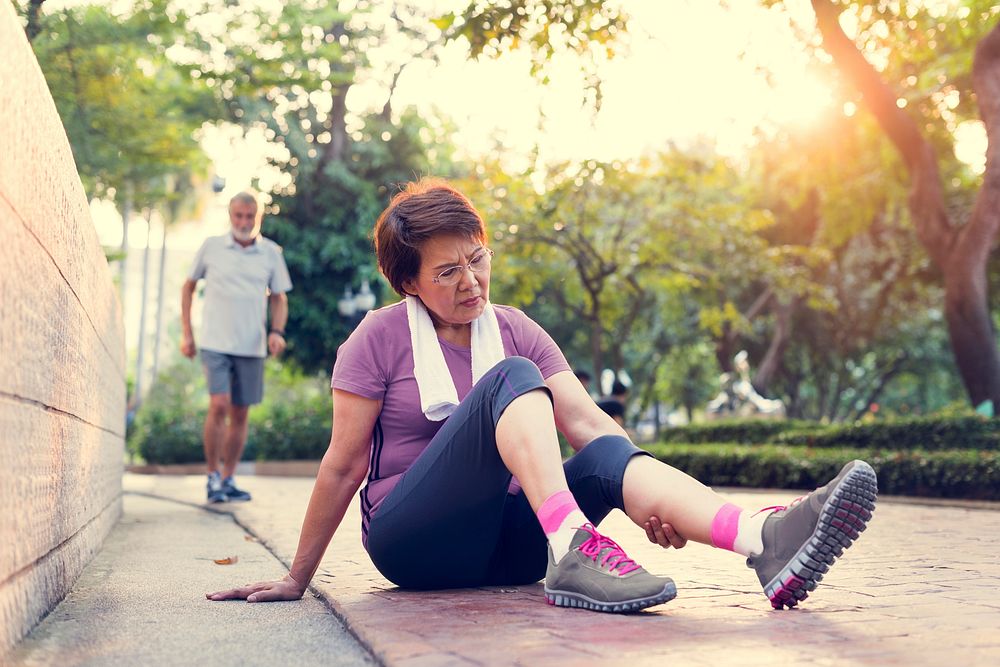 Senior Adult Exercise Pain Injury | Premium Photo - rawpixel