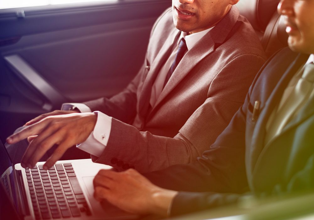Business Men Use Laptop Car | Premium Photo - rawpixel