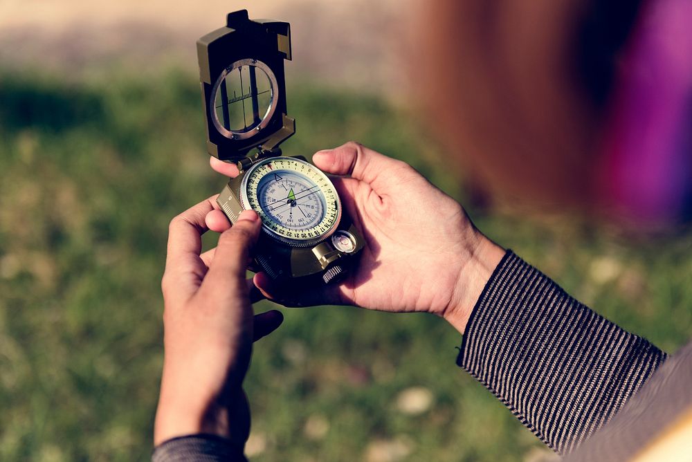 Hand Hold Compass Guide Direction | Premium Photo - rawpixel