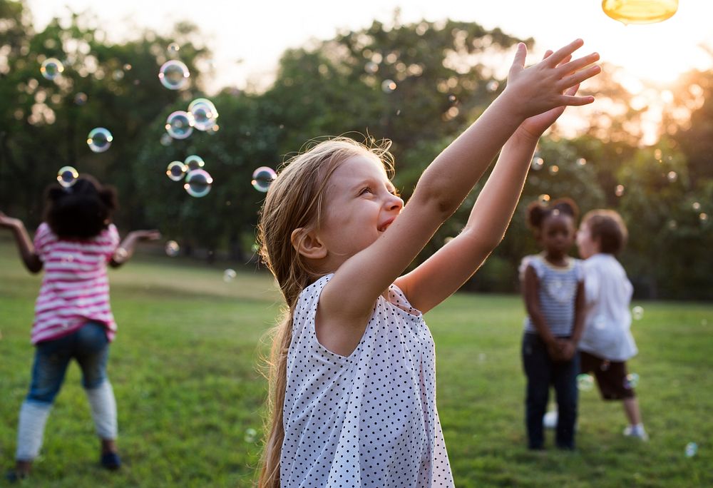 School student tour is a good | Free Photo - rawpixel