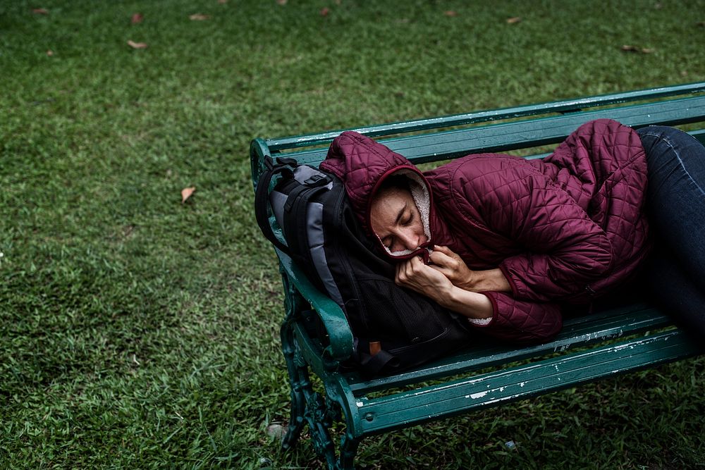 Homeless People Sleeping Bench Park | Premium Photo - rawpixel