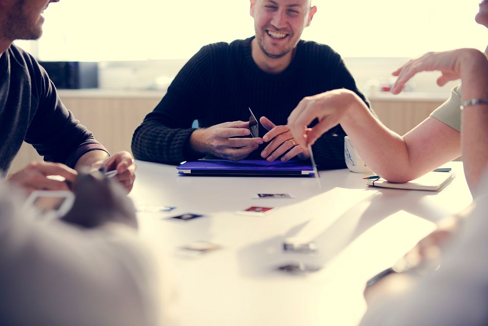 People choosing team member photos | Premium Photo - rawpixel