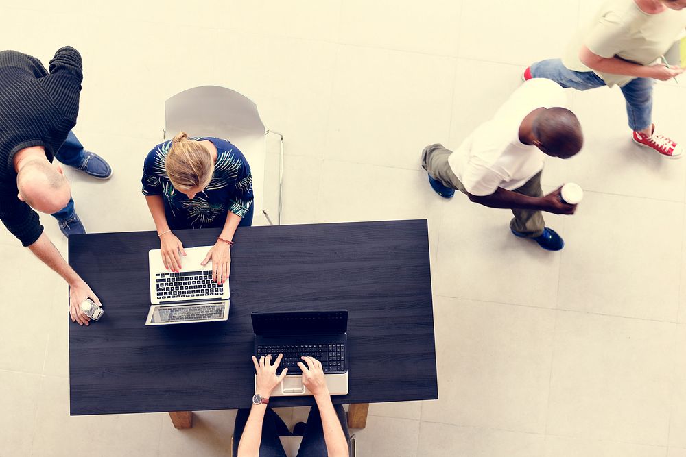 People using computer laptop | Premium Photo - rawpixel
