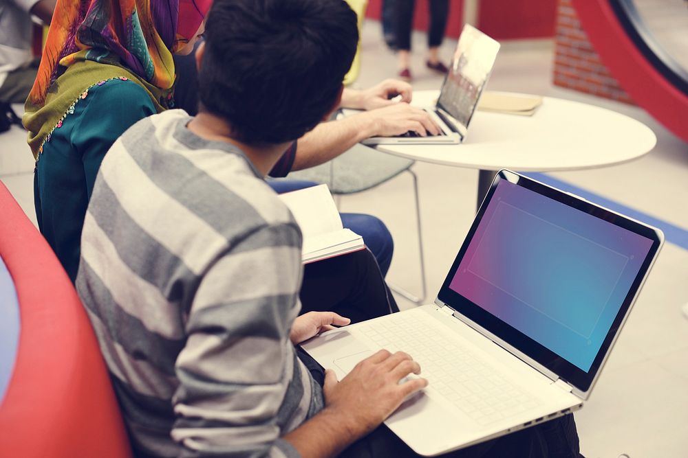People using computer laptop | Premium Photo - rawpixel