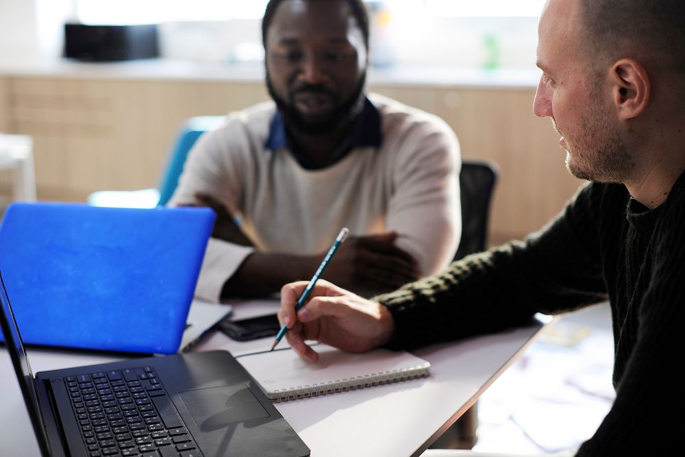 People using computer laptop | Premium Photo - rawpixel