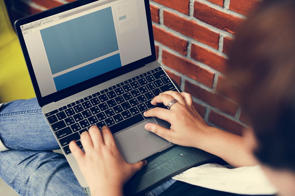 People using computer laptop | Premium Photo - rawpixel